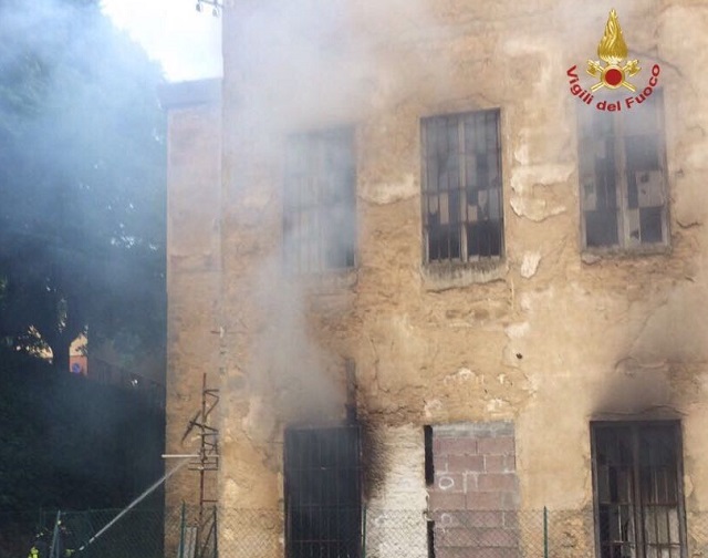 Principio di incendio di un fabbricato vicino l'ospedale - gonews.it Principio di incendio di un fabbricato vicino l'ospedale - gonews.it