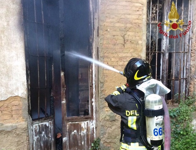 Principio di incendio di un fabbricato vicino l'ospedale - gonews.it Principio di incendio di un fabbricato vicino l'ospedale - gonews.it